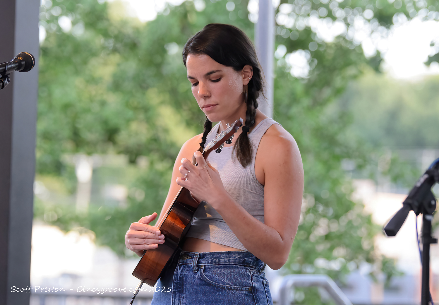 Maria Etc., 8/29/25, Clifton Plaza, Cincinnati, OH | Cincy Groove